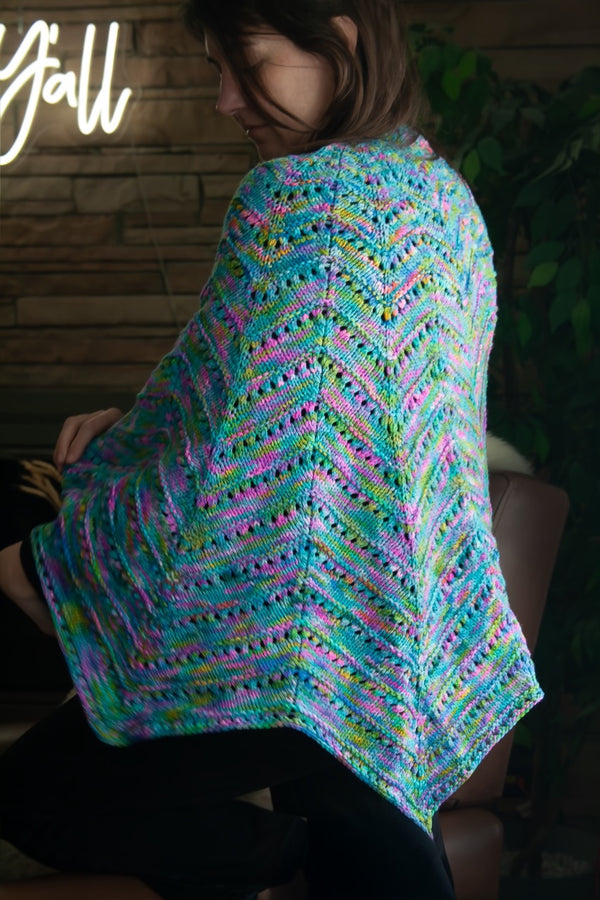 Lady Bird Shawl PDF | Madelinetosh.com
